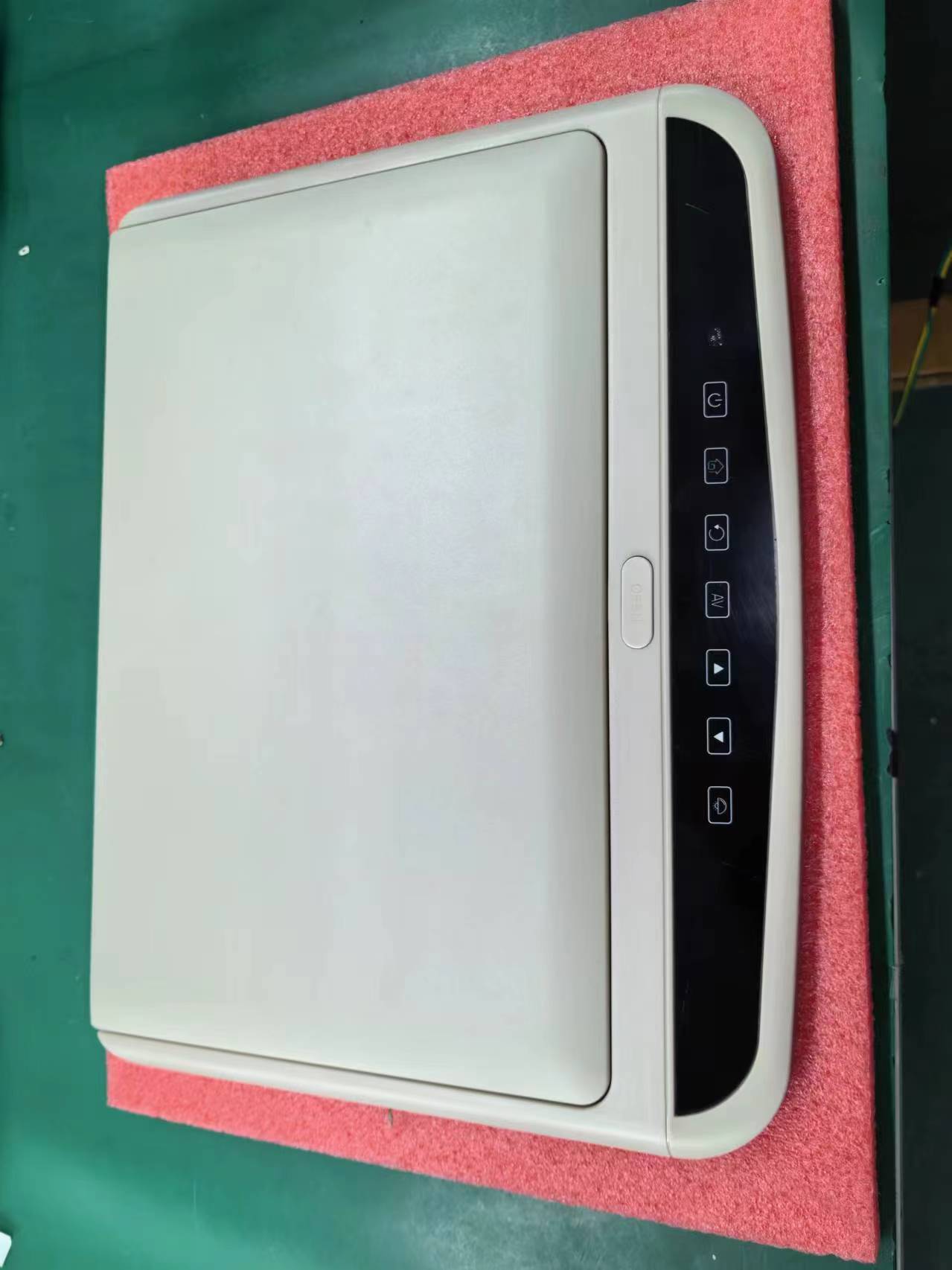 15.6" Android Roof Mounted Monitor | HD Display with Ambient Lighting